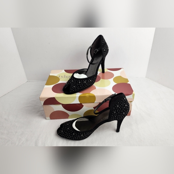 Richard Tyler | Shoes | Nib Richard Tyler Studded Peep Toe Pumps Samba ...